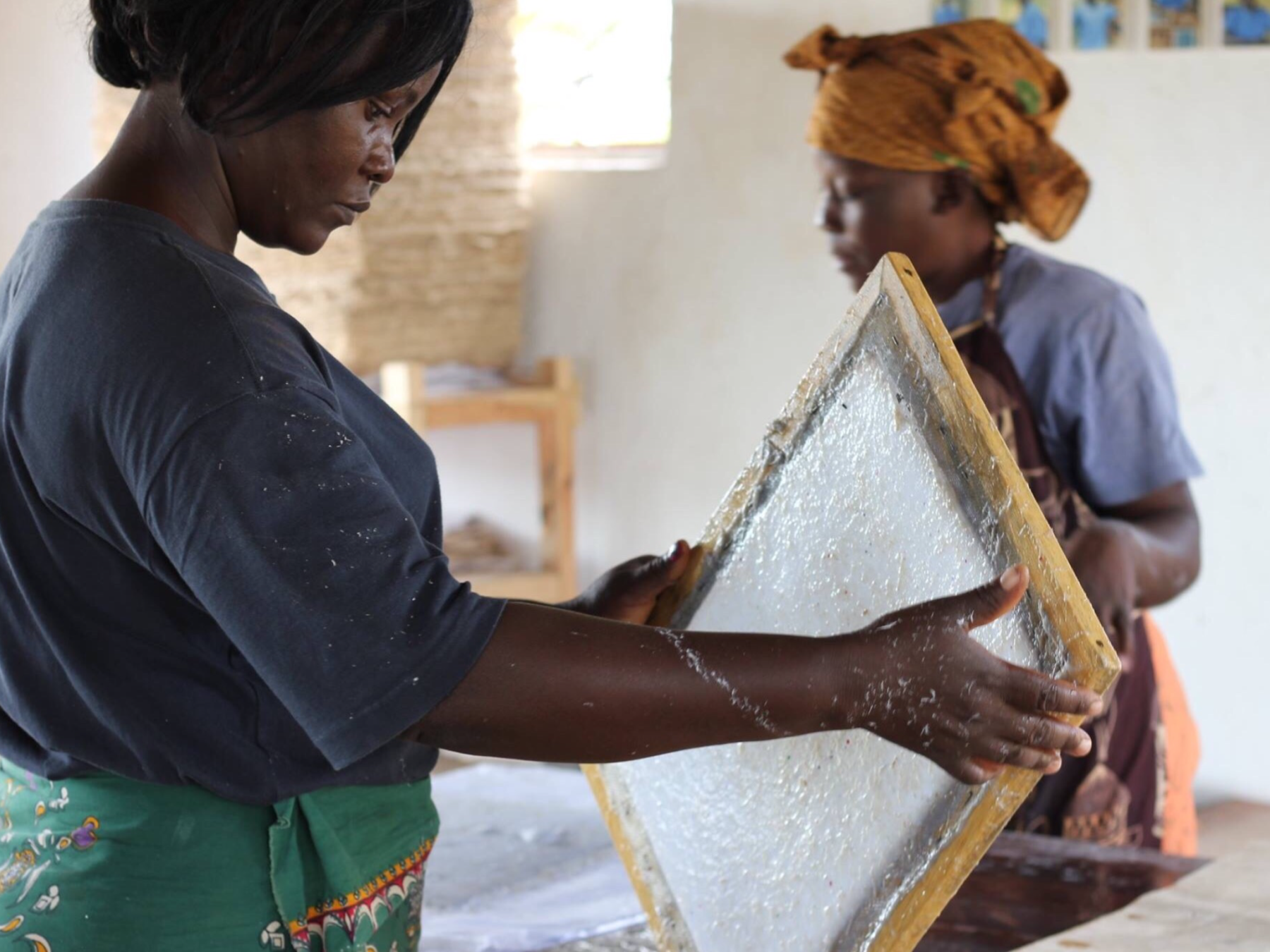 Banana fibre paper: a greener way to gift wrap – Lush South Africa