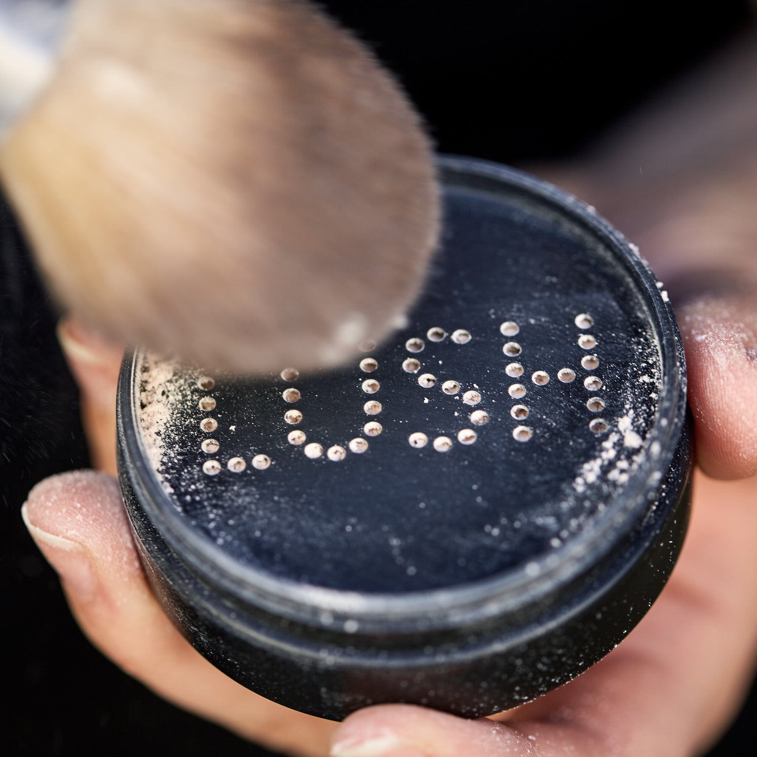 Emotional Brilliance Face Powder – Lush South Africa